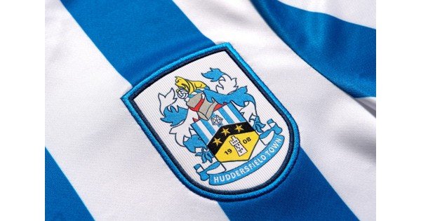 Camisa I Huddersfield Town 2021 2022 Umbro oficial